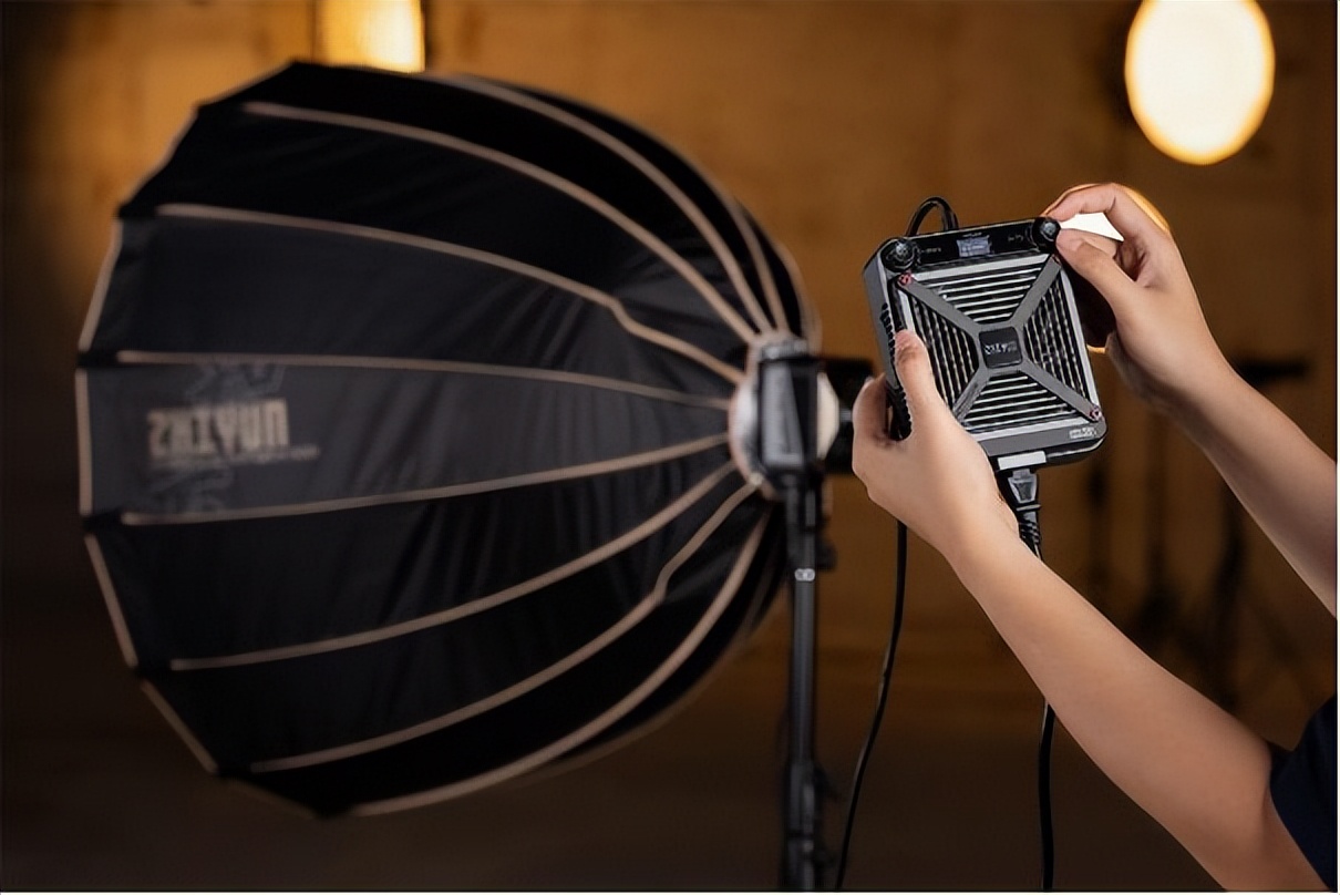 A single light can complete the film and television level lighting ...