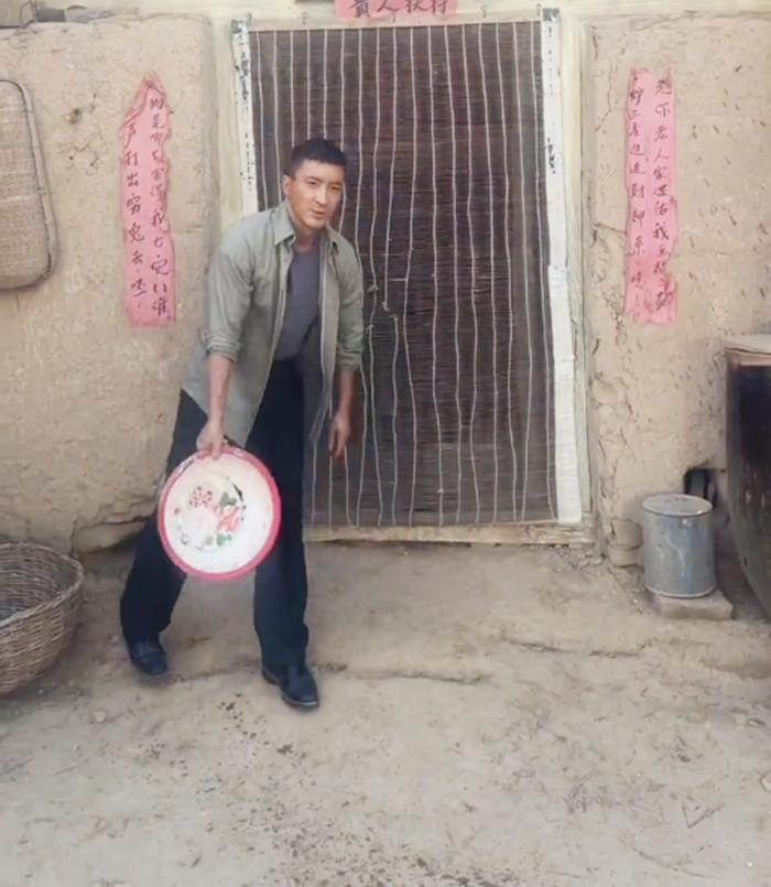 40-year-old actor Zhang Duo returned to the countryside to experience ...