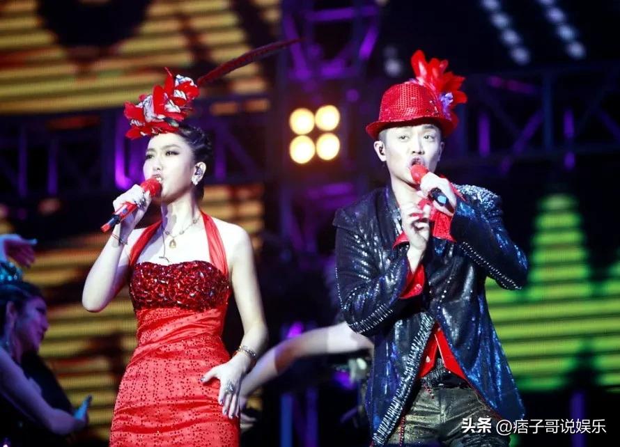 In addition to Li Yifeng, Zeng Yi's absence should not be forgotten at the CCTV Mid-Autumn ...