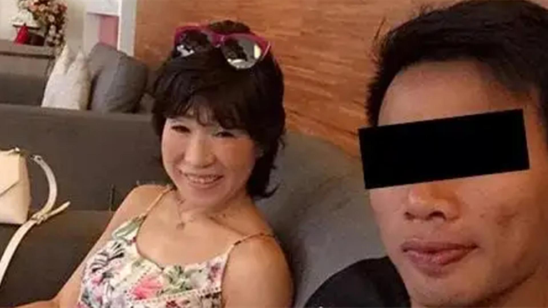 The 62 Year Old Japanese Aunt Has Plastic Surgery To Become 38 Years
