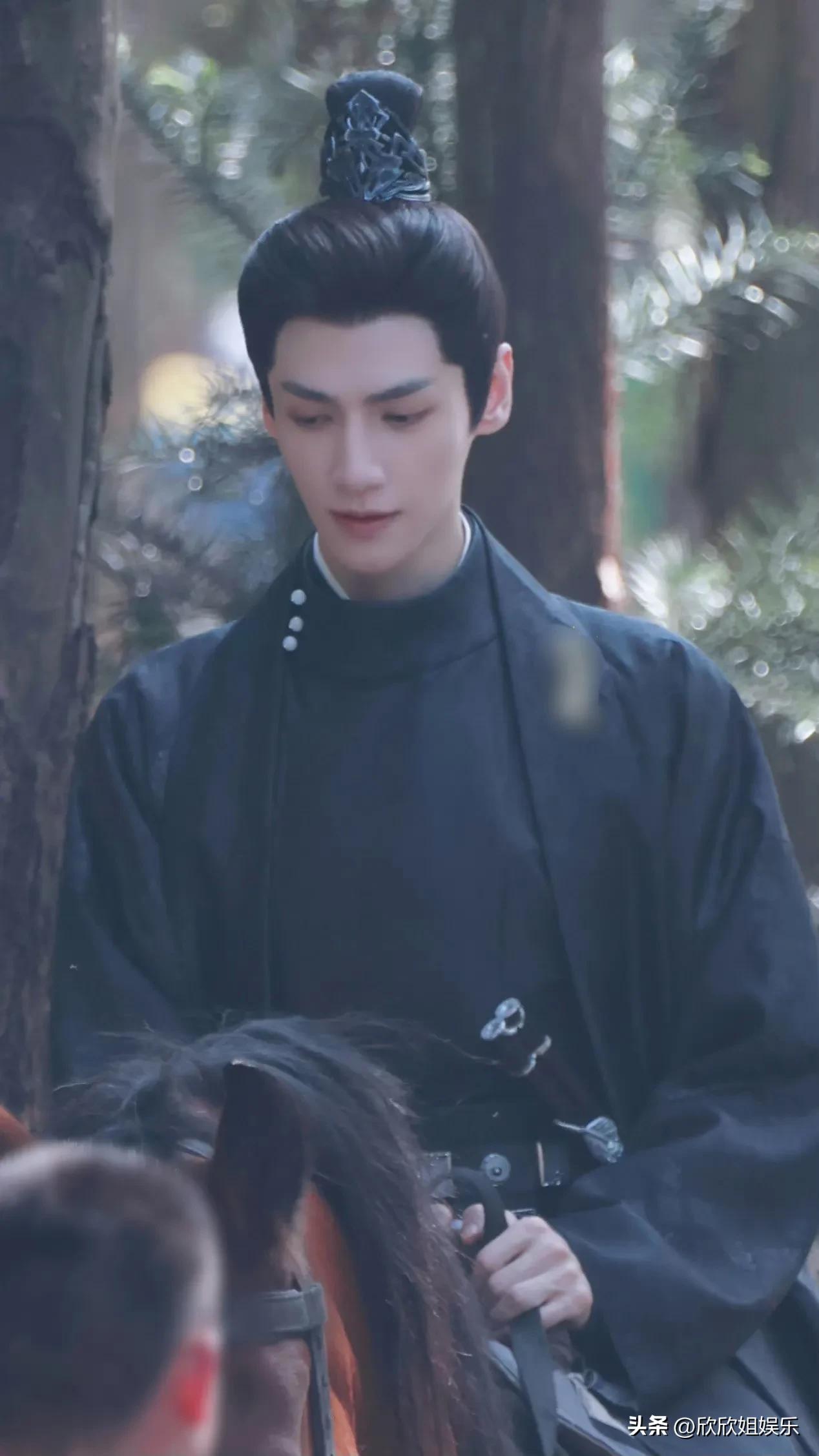 Master Jiang is so handsome, Xixi is in really good condition - iNEWS