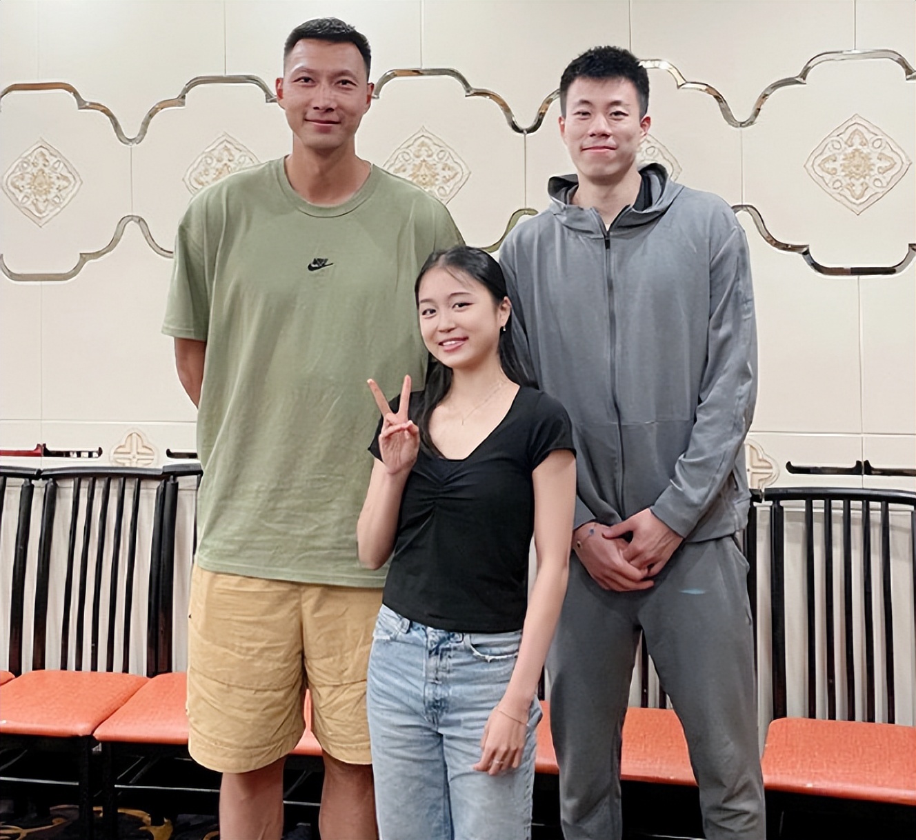 Zhu Yi returned to China to take recent photos after retiring from the ...