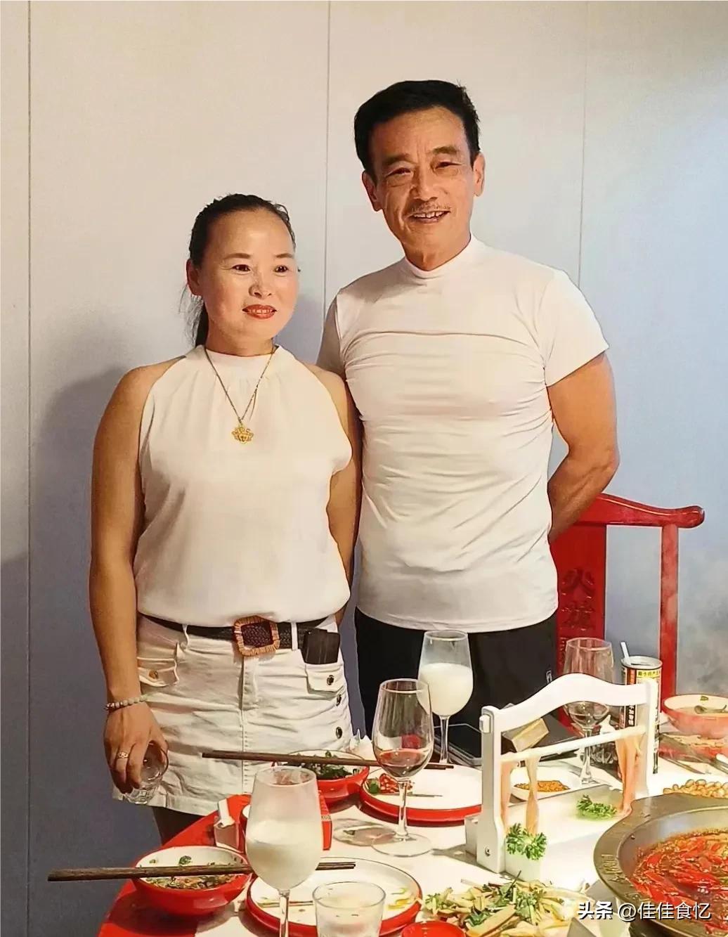 Actor Zhang Qi and police officer Tan taste the hot pot of Huolong ...