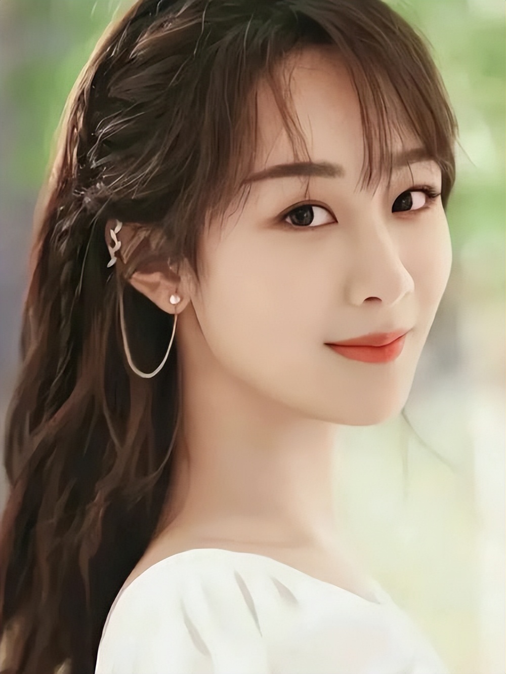 PART: Di Lieba, Yang Zi, Guan Xiaotong, Zhu Yilong, Sun Yi, Jing Tian, Feng Xi - iMedia