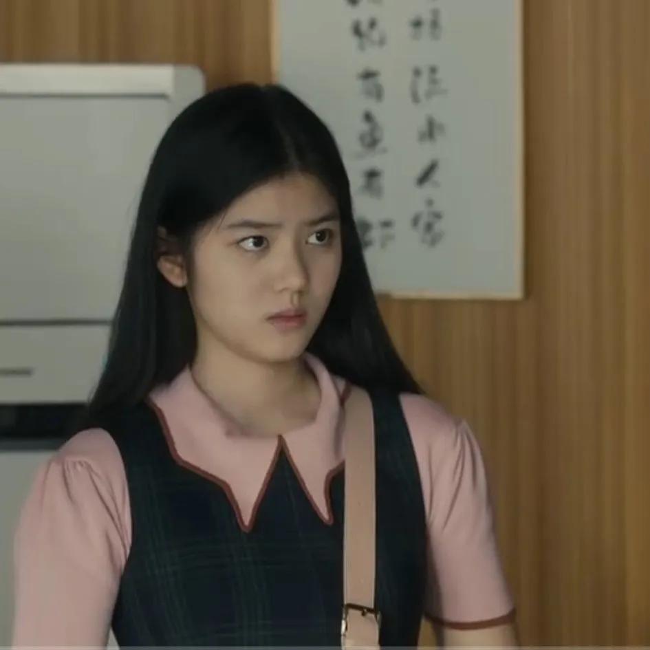 Xia Fan in "The Days of Chasing Light" - iNEWS