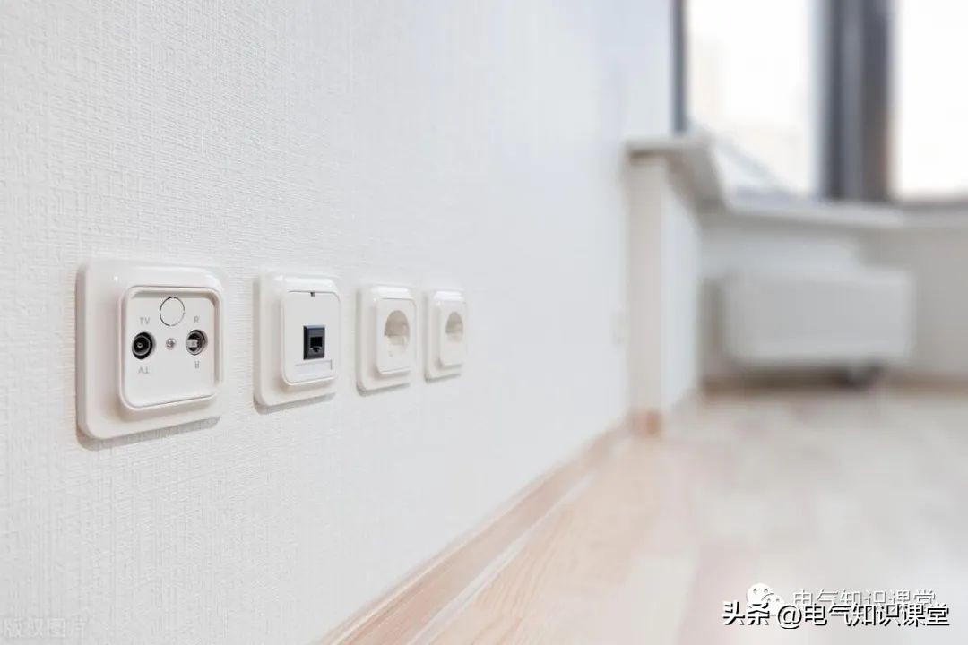 How to quickly layout the switch sockets in the whole house? Please ...
