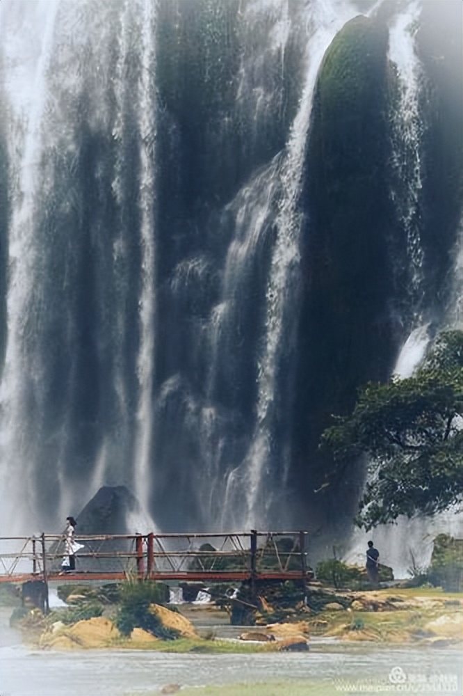 158 meters, the highest waterfall in China! This waterfall in the ...