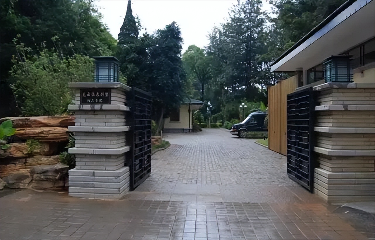 The best hot spring in Kunming!Known as "Rejuvenating Youth", the big ...