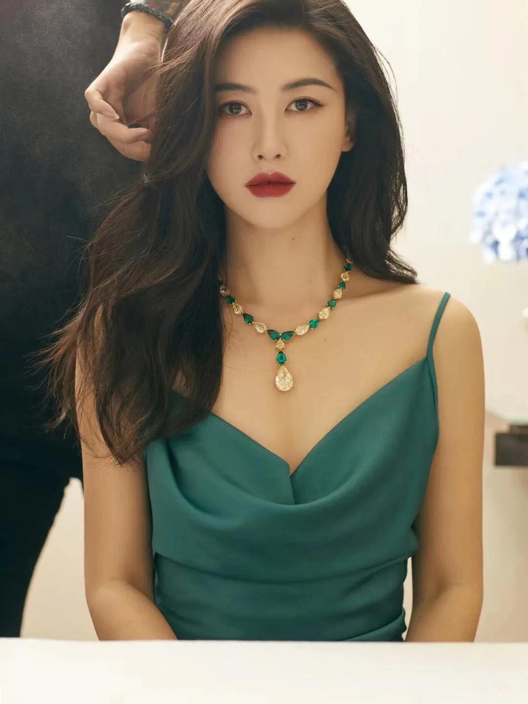 39-year-old Zhu Zhu without makeup exposed! Small eyes, single eyelids ...