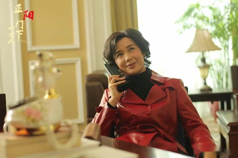 57-year-old Jiang Wenli and 43-year-old Ming Dao "fall in love ...