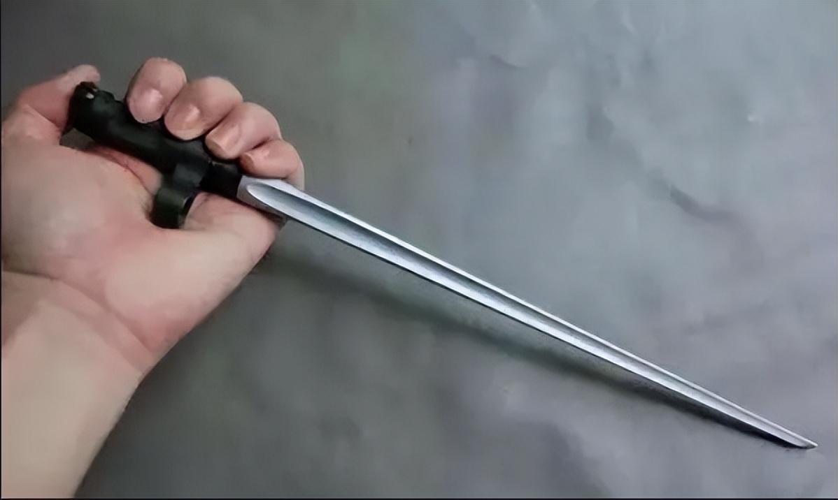 Several classic sabres in China: the 56-style three-edged army stab is ...