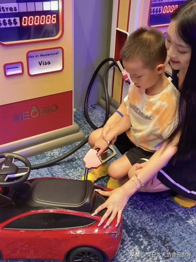 The biscuit wife posted a post about her daily life with her baby ...
