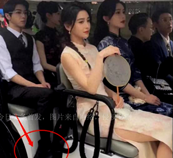 Fake hair, fake muscles, fake height, the "vanity" of these male stars ...