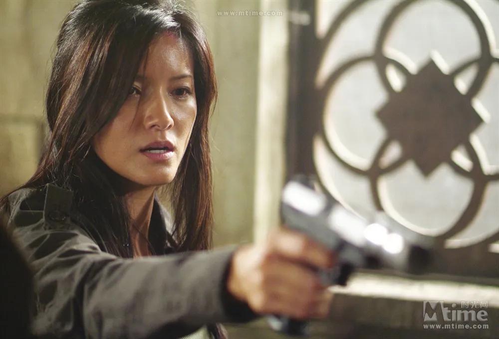 Kelly Hu's stunning Hollywood action peak moment... - iMedia