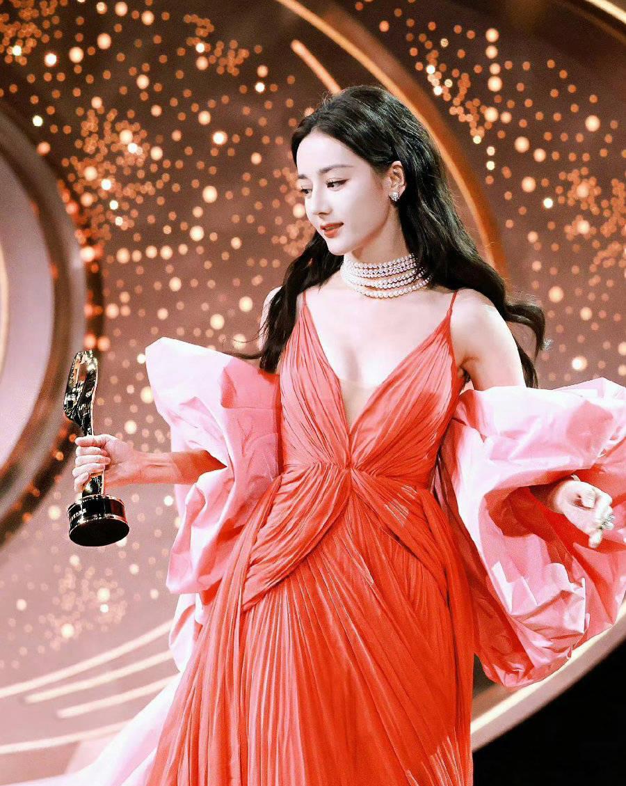 "Weibo Night Lineup Revealed: 85 Flowers Support the Show, Strong ...