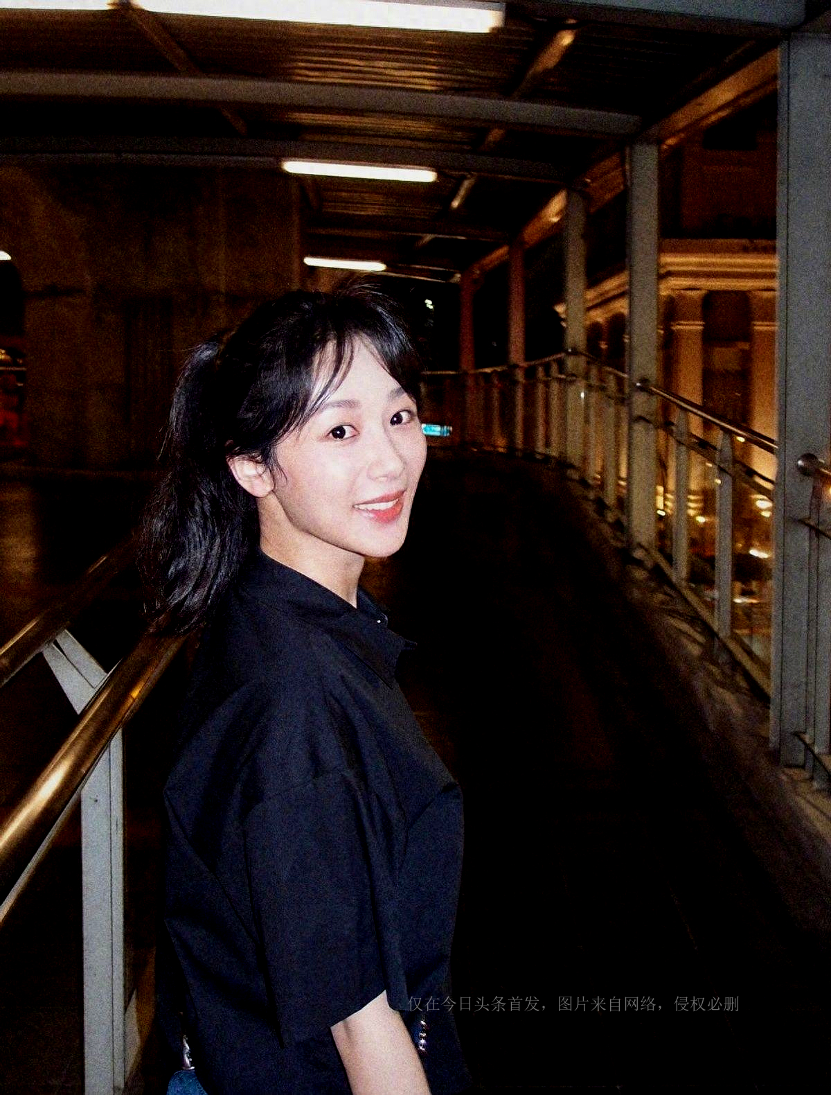 Yang Zi posted photos of her trip to Thailand, her impressive figure ...