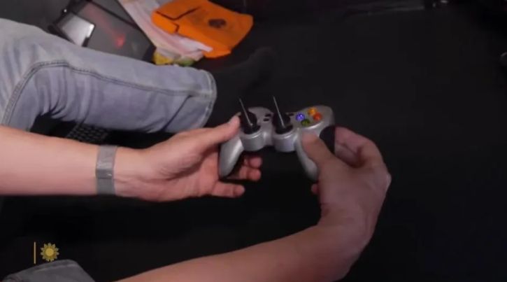 The Titan is controlled by a video game controller? Foreign media ...