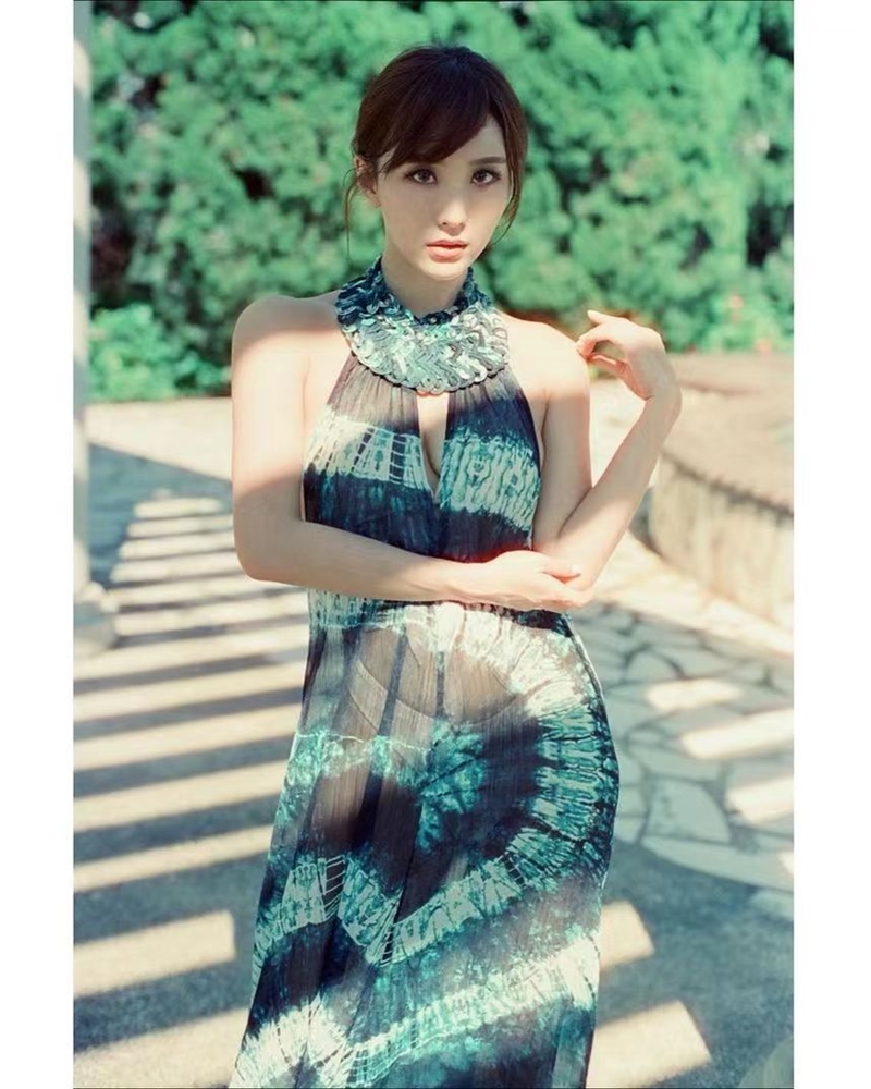 Sexy stunner!Taiwanese model Chen Jing has a beautiful life and loves ...