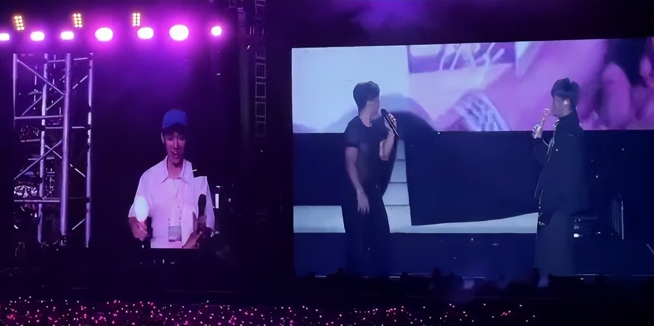 Gong Jun and Jay Chou sang together at the concert, fans laughed and ...