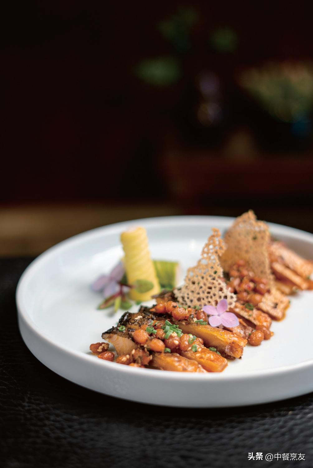 Several popular dishes in the restaurant, delicious in color and ...