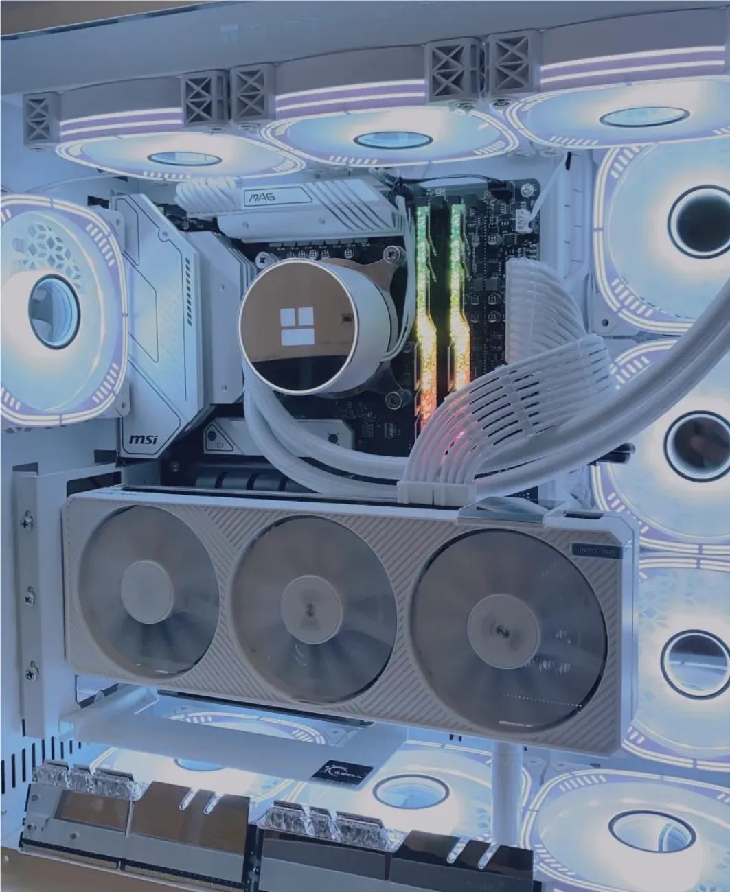 Simply talk about whether the graphics card is installed vertically ...