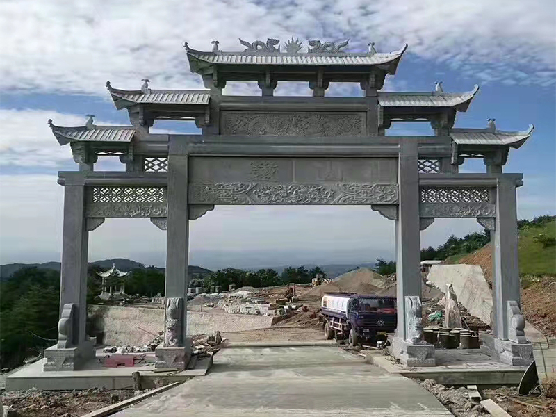 The stone archway of the cemetery ancestral hall is the inheritance and ...