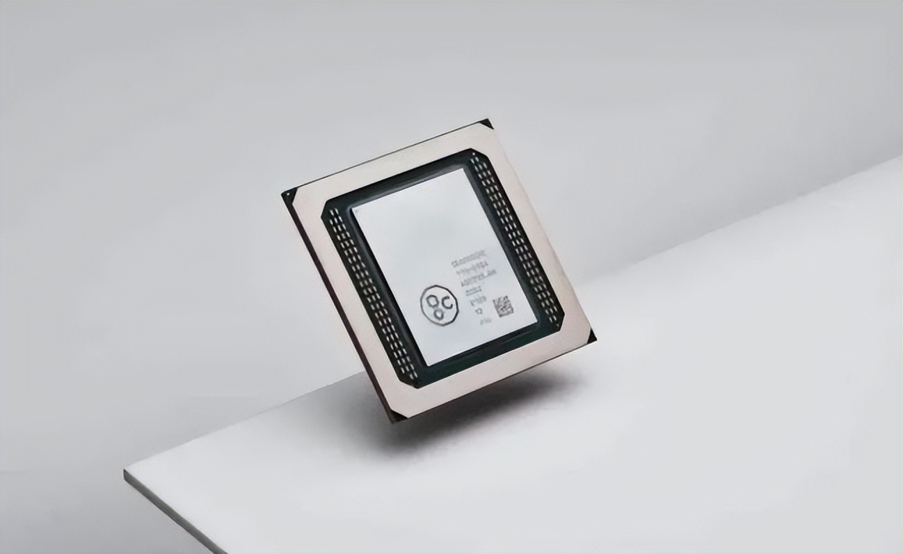 Breaking through the 7nm limit, the first "3D packaging" technology ...