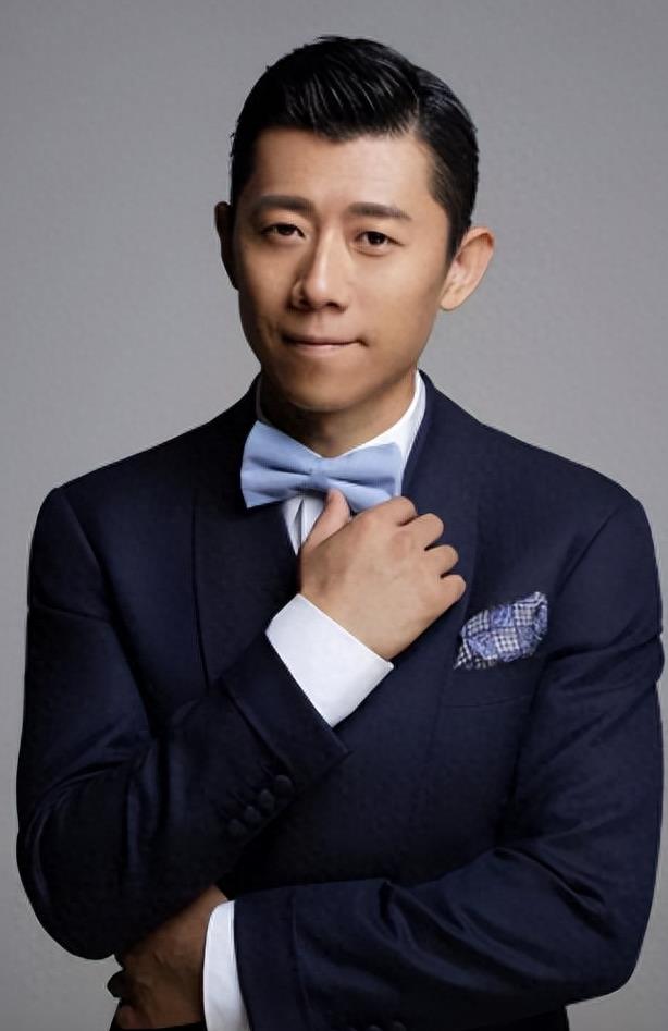 Three movie stars and celebrities co-starred, the protagonist's ...