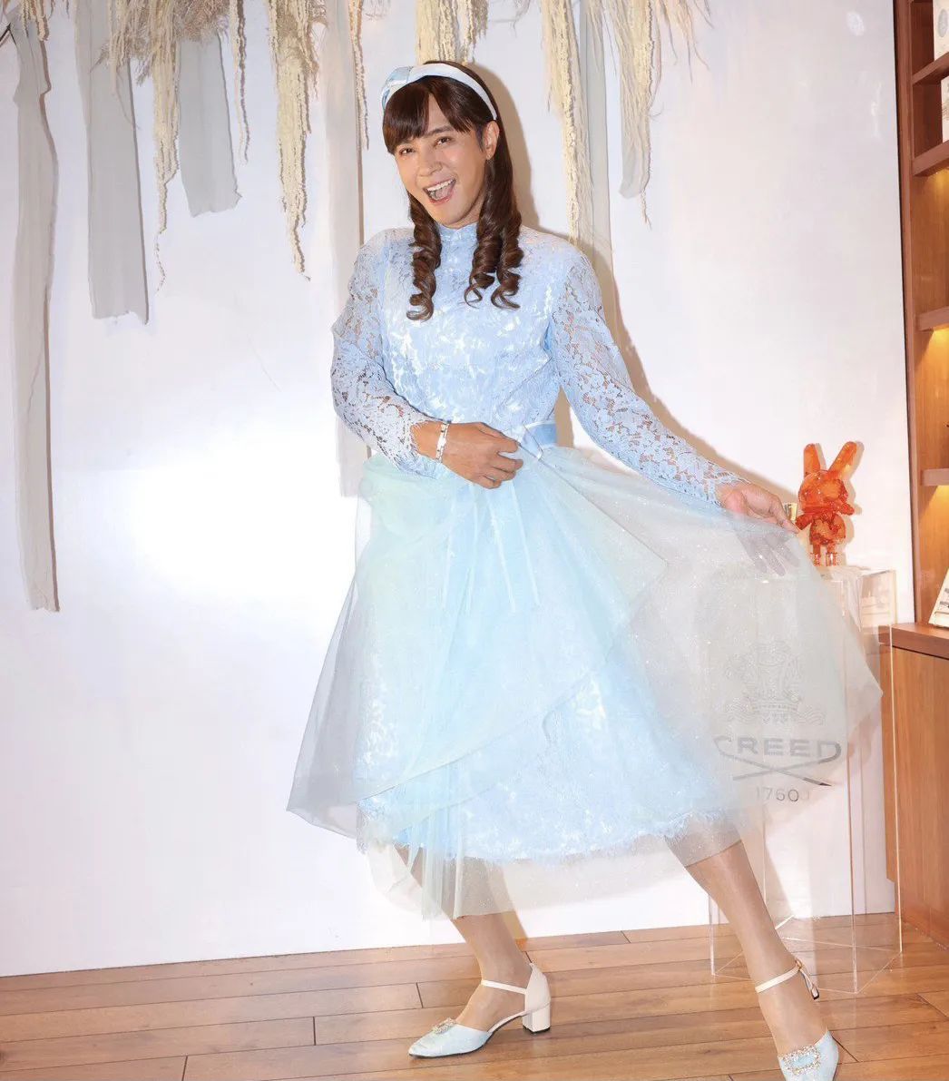 Luo Zhixiang debuted in Thailand, wearing women's clothing all the time ...