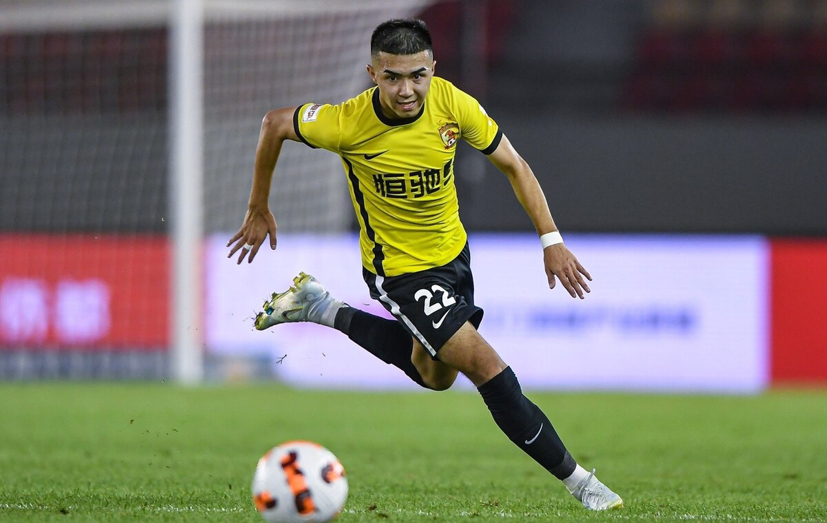 CCTV5 live broadcast, the U20 national youth faced the bottom team, striving for the first ...