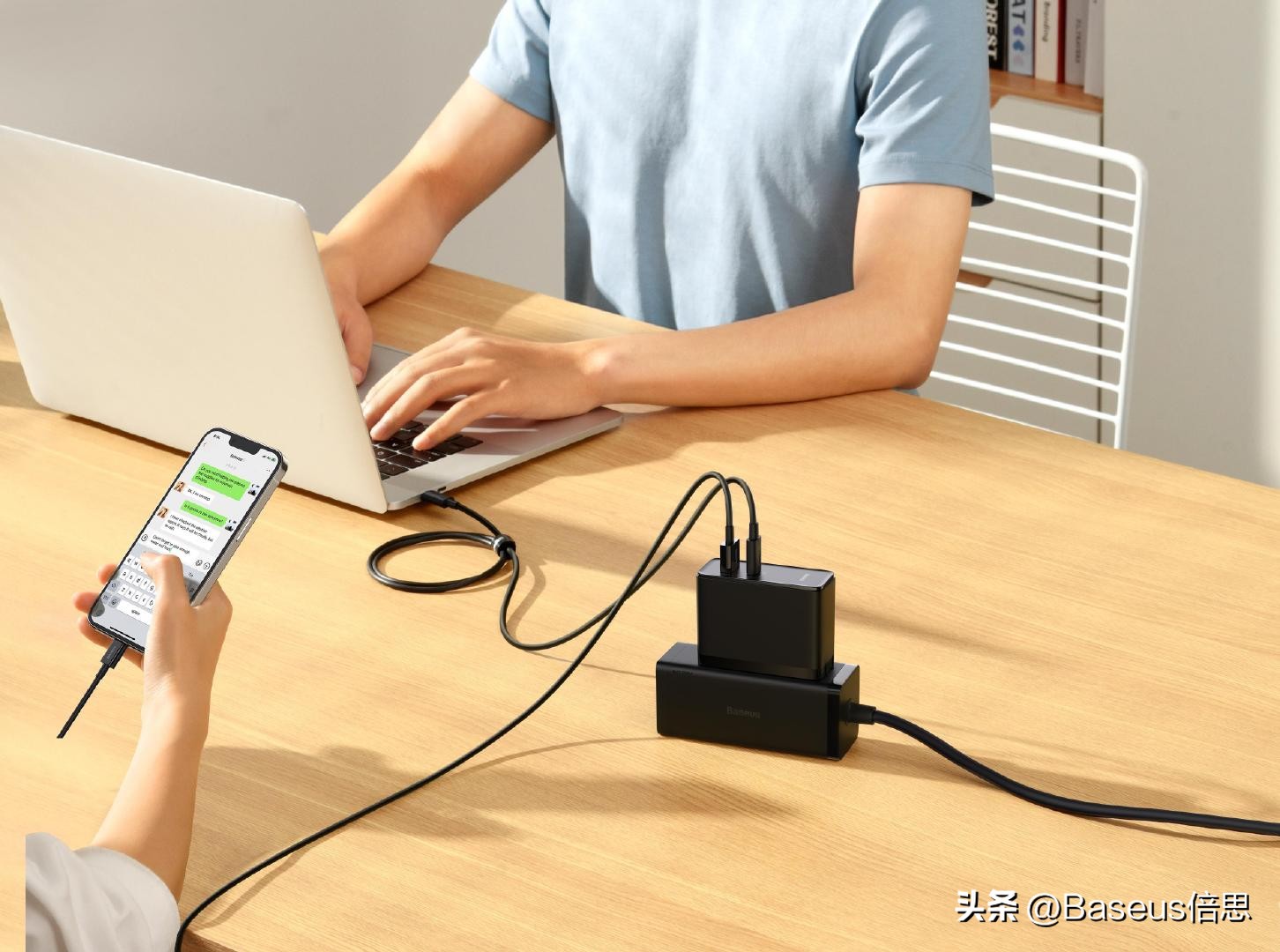 Multi-charger with one head, high power, small size, "plug in and run ...