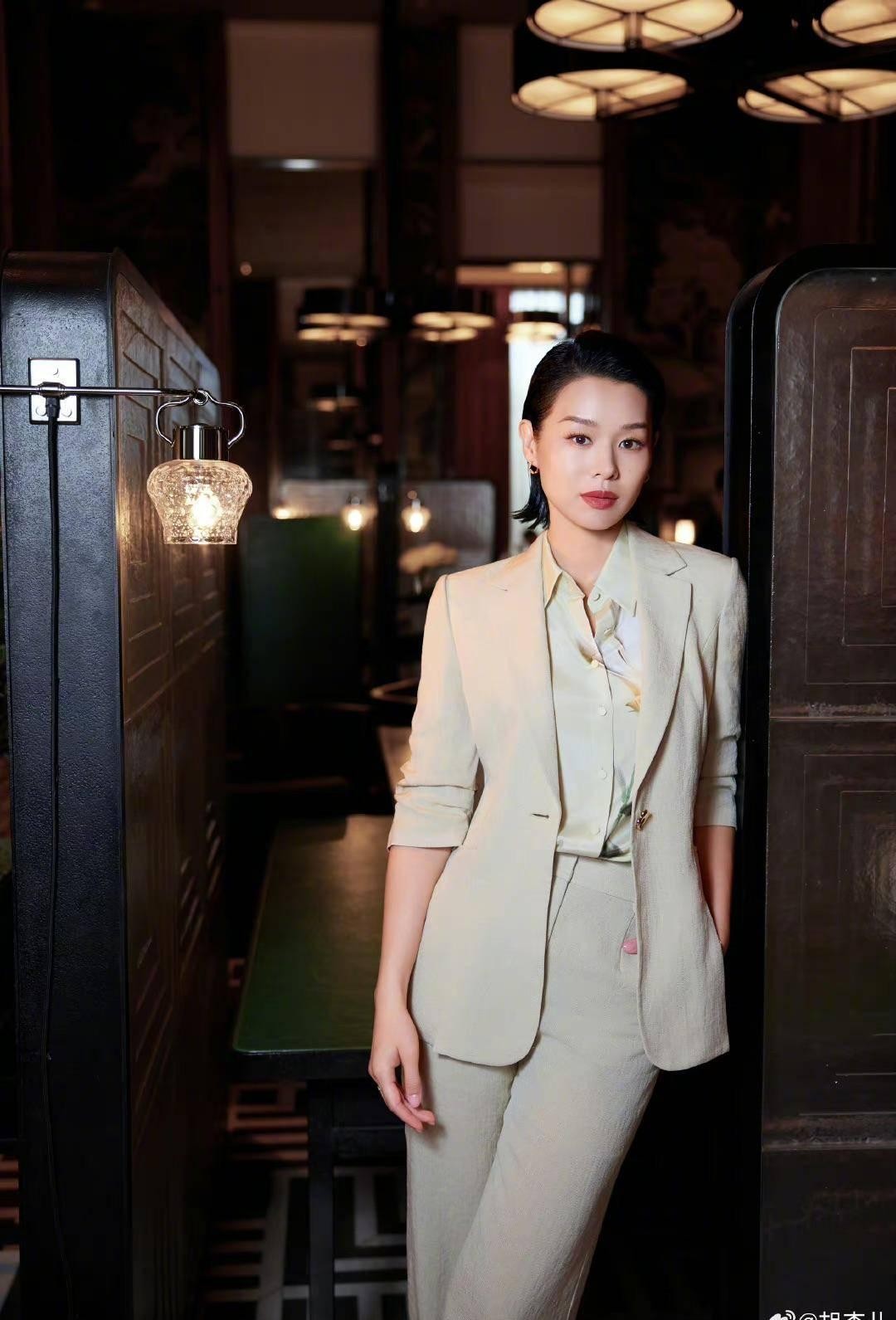 Hong Kong star Myolie Wu has a great time on vacation in the Maldives ...