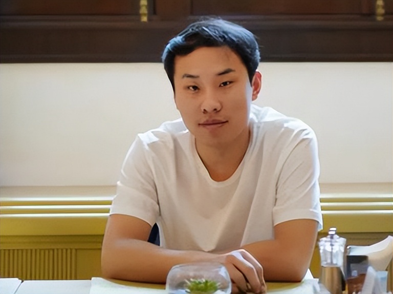 Talk show actor Xu Zhisheng overturned his car, and the incident of Japan's nuclear sewage ...