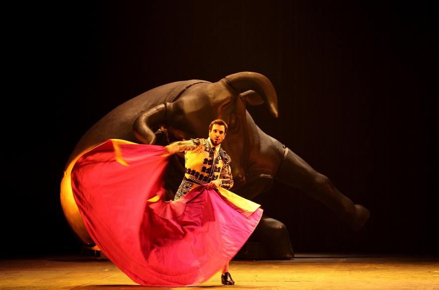 The analysis and research on the two arias of "Carmen" show the social ...