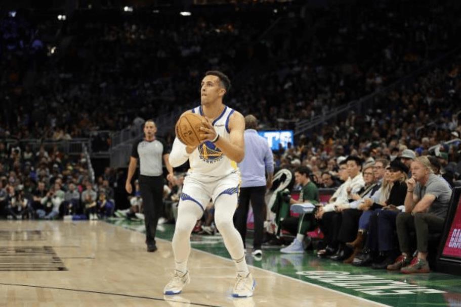 11+4, plus/minus +13 is the highest in the team!Warriors rookie ...