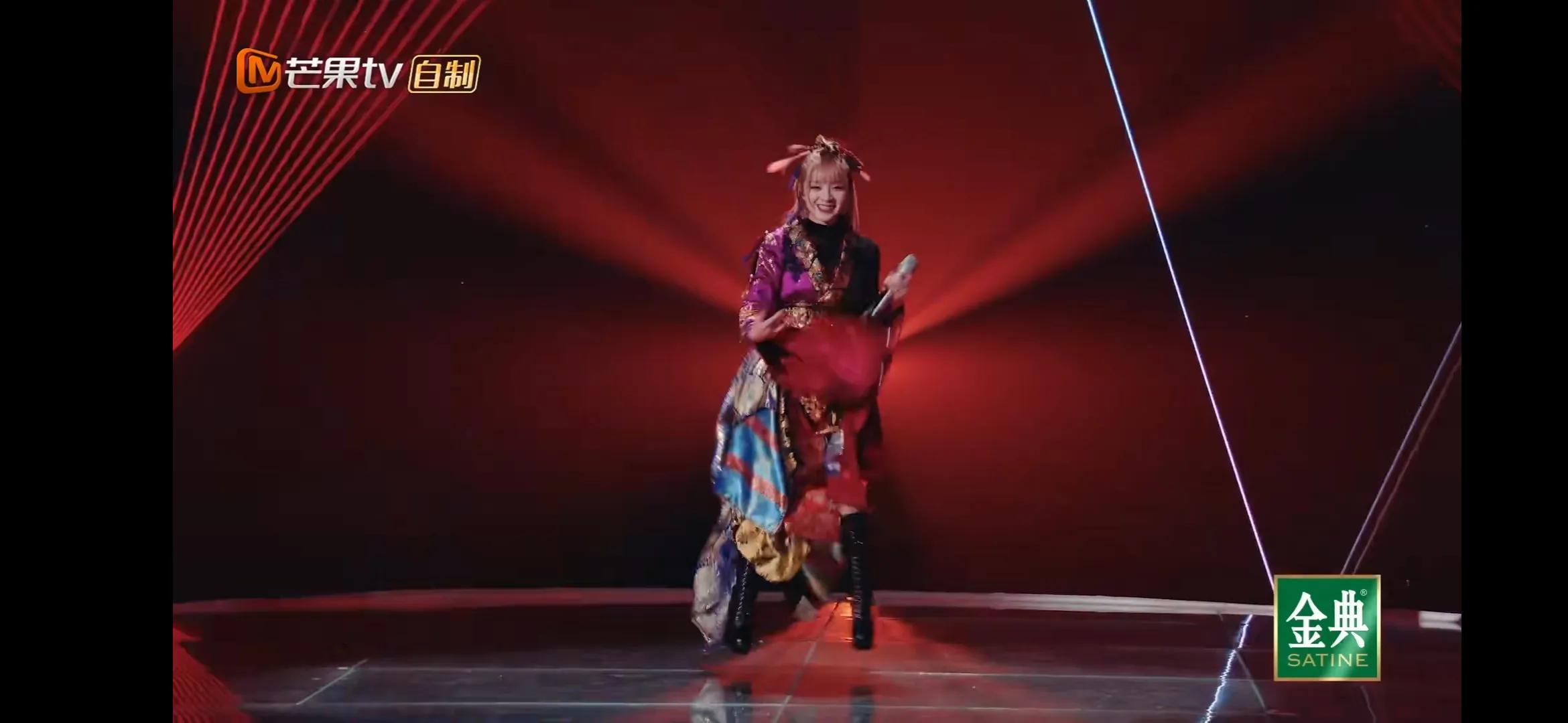 Meiyi Liya finally sang "Blue Bird", but some people said it was not as ...