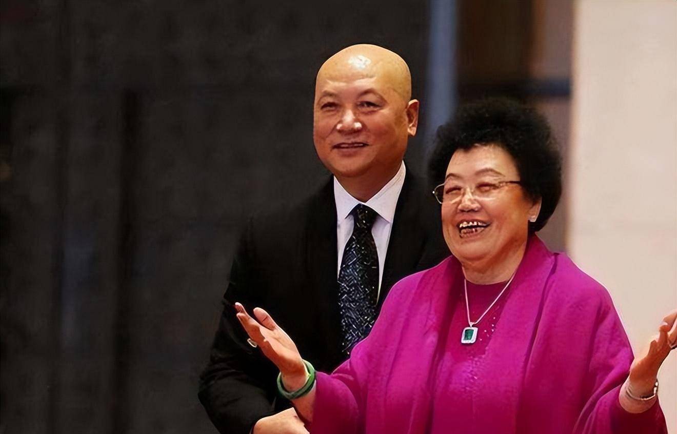 The most handsome Tang Seng, Chi Chongrui, "married" a 50 billion rich ...