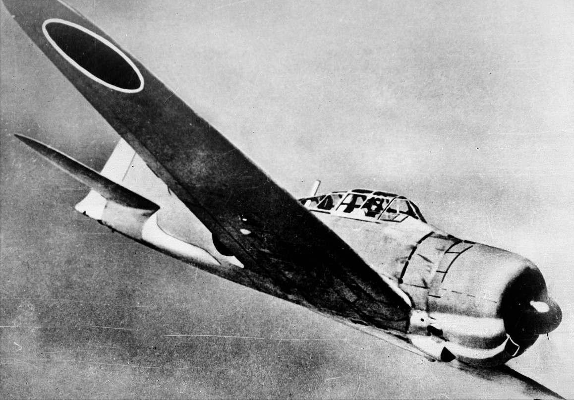 The last madness of the "Kamikaze" Japanese army exposed the brutal ...