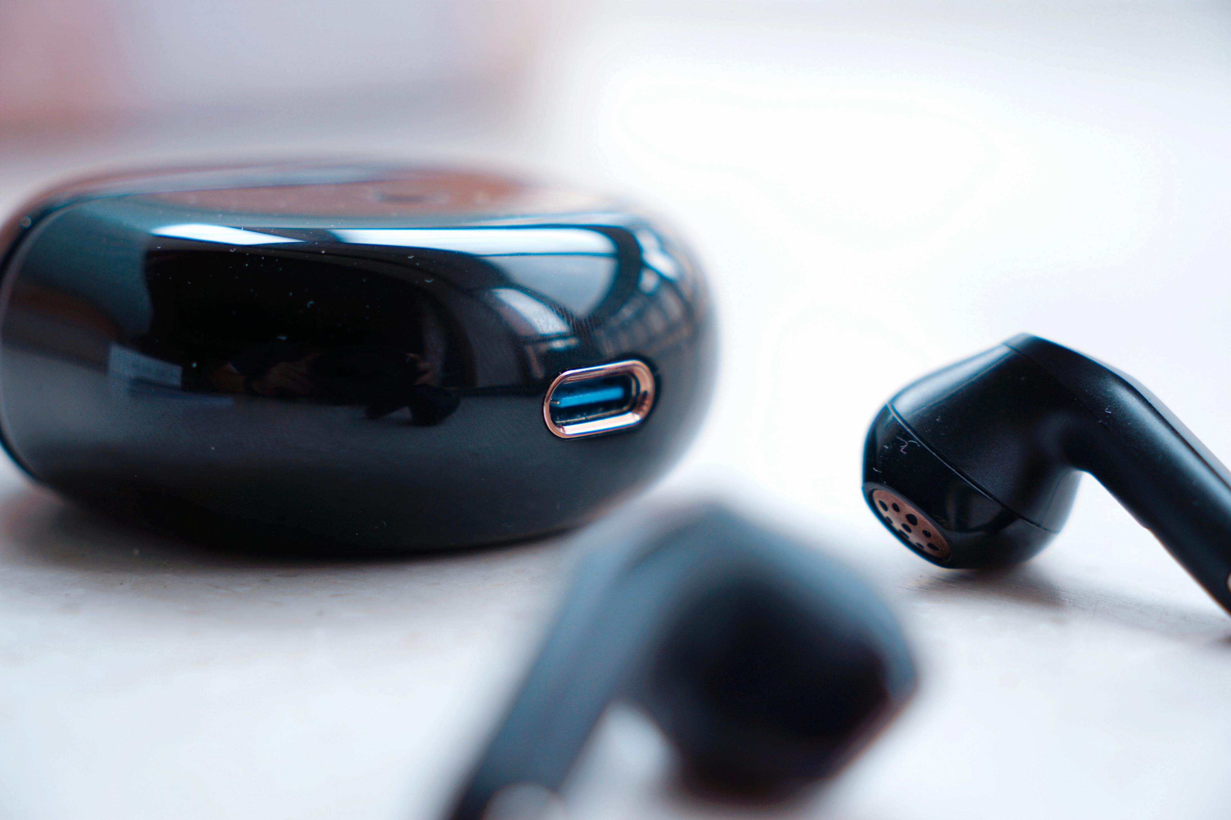 6.18 A new choice of Bluetooth headsets at a price of 200 yuan - iMedia