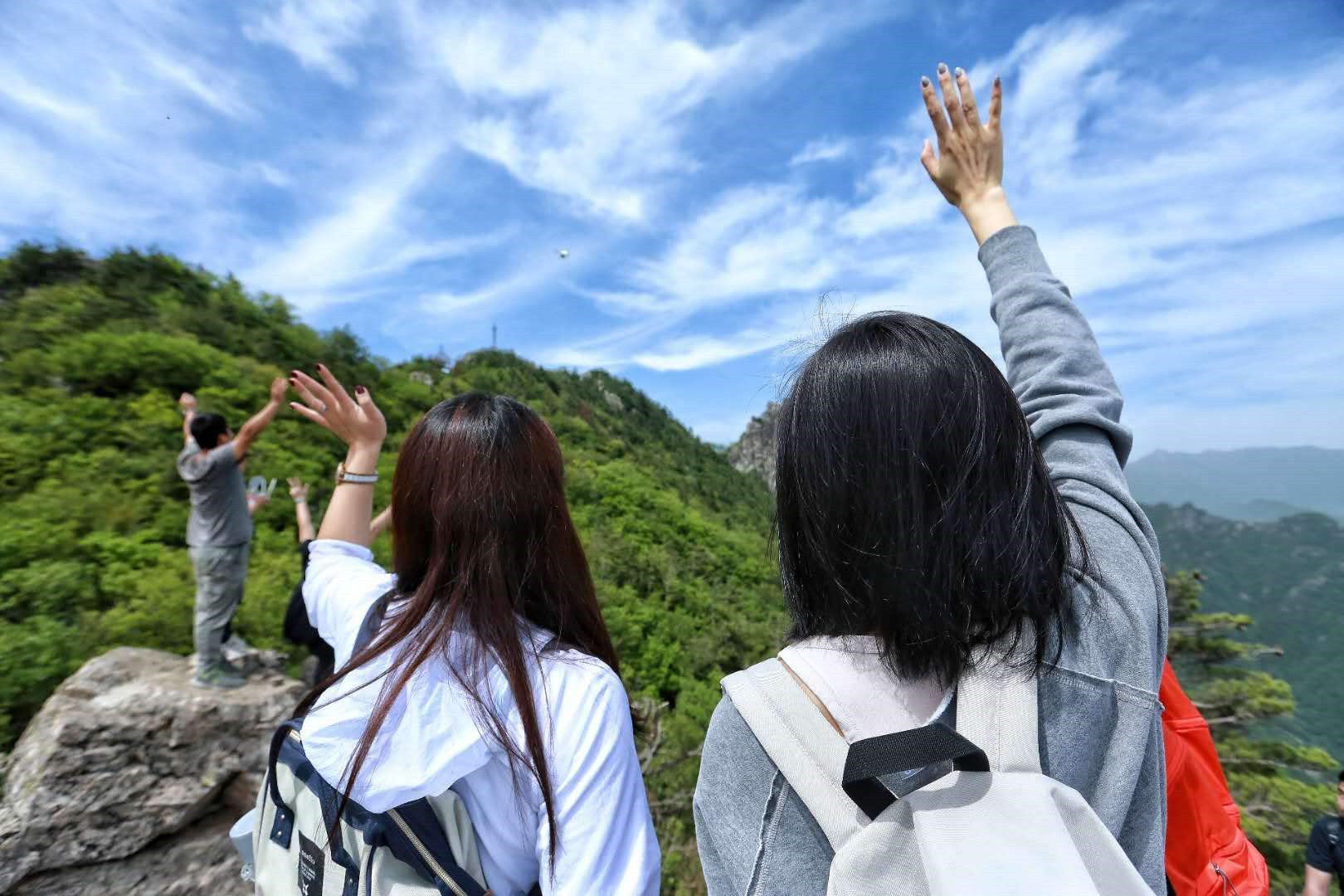 Shangluo Town has become a 4A scenic spot, and the "Xi'an City Wall ...