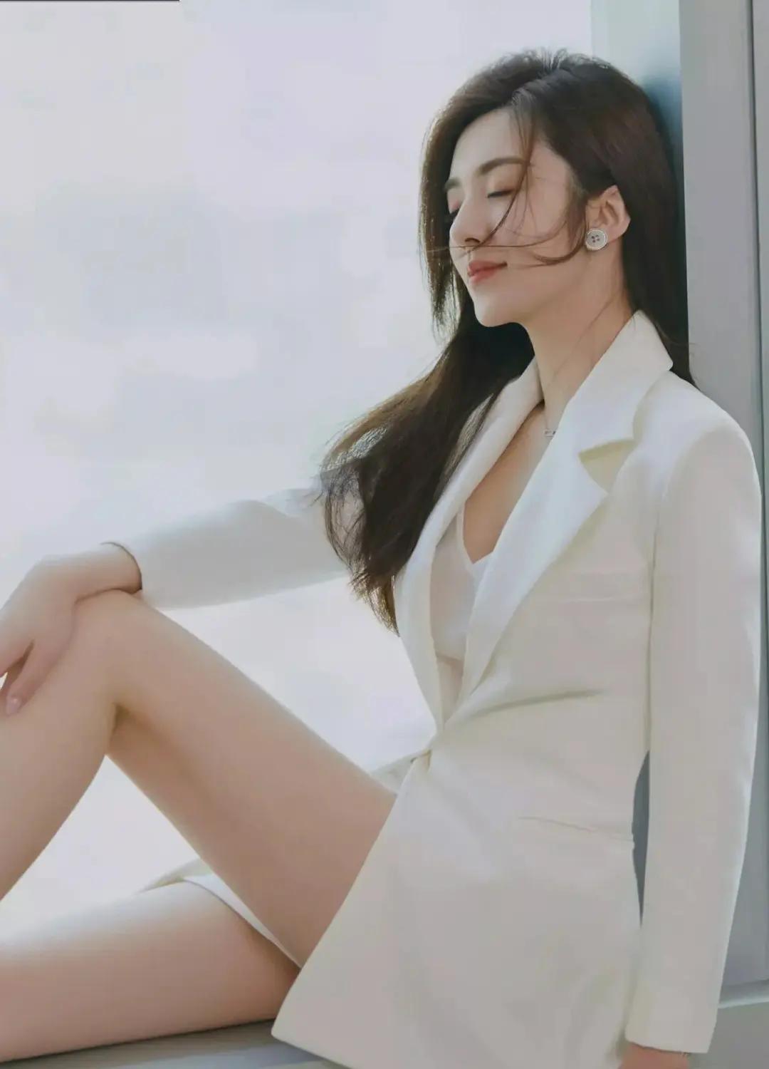 Temperament goddess Wang Xiaochen exquisite photo - iMedia