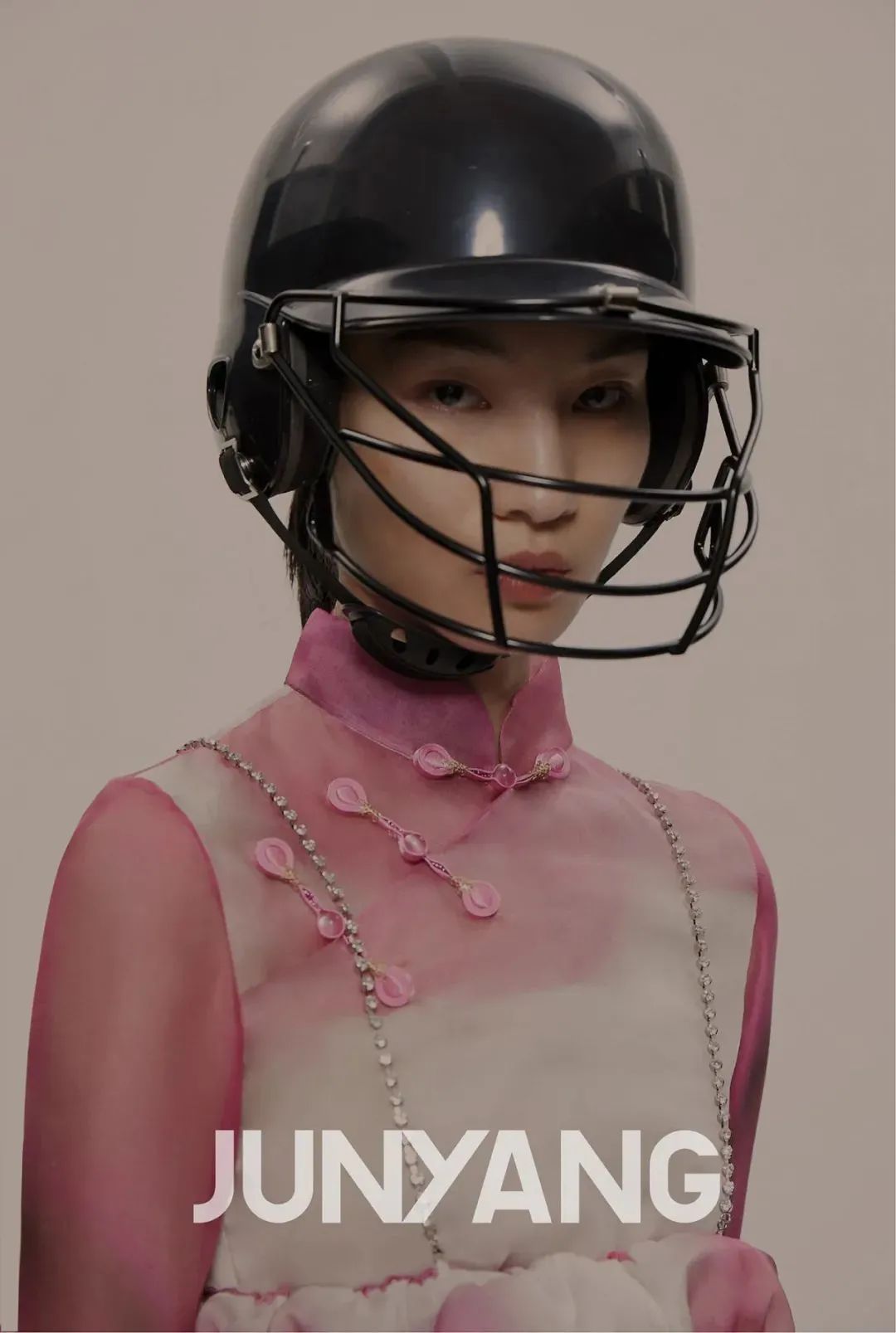 JUNYANG · Yang Jun: "New Chinese" girl with a sense of strength - iNEWS