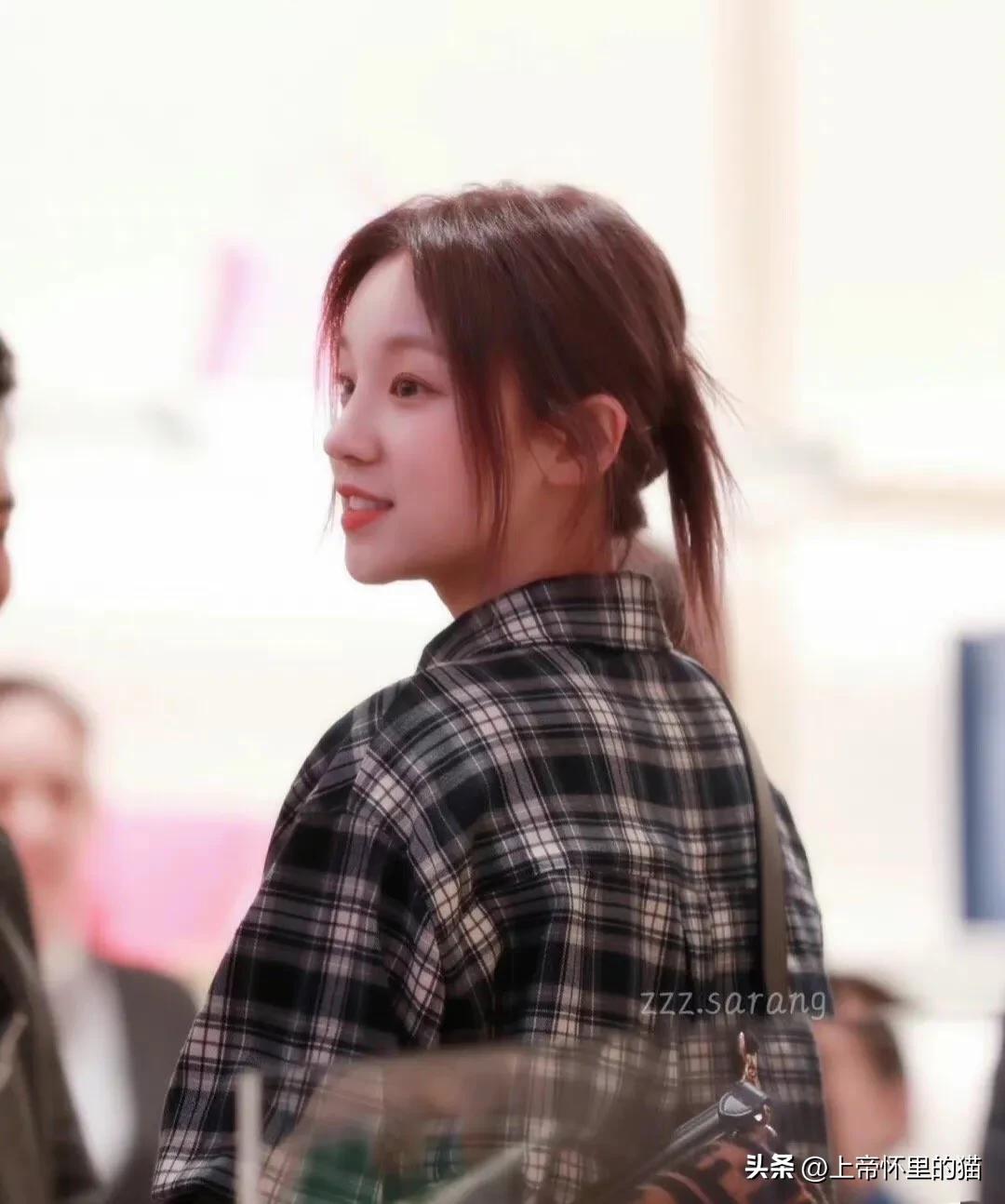 Milan ran into Song Yuqi Cheng Xiao shopping, Cai Xukun, Wang Jiaer - iNEWS