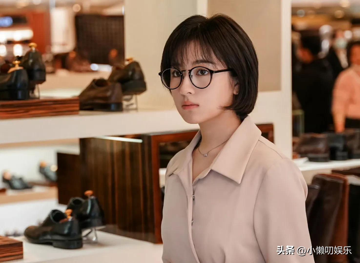 All the way to the sun: In the original book, Li Guang has a fiancée ...