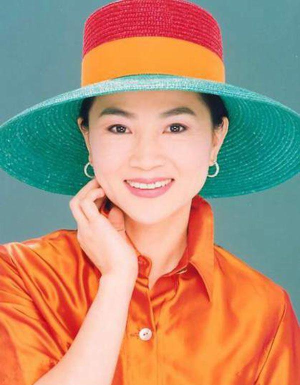 Ten years ago, why did Feng Feifei, a generation of "Queen of Love ...