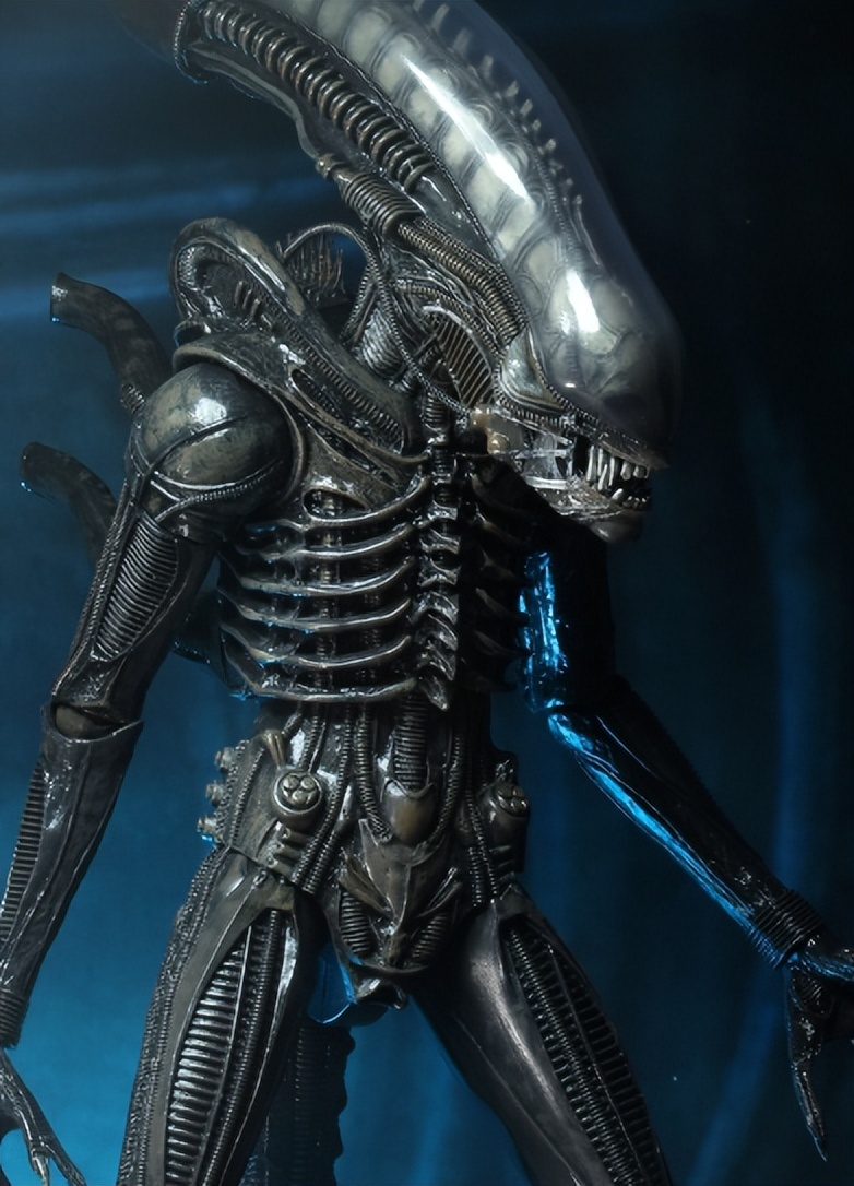 A variety of visual styles are used in the movie "Alien Resurrection ...