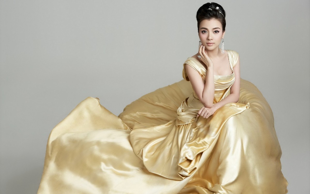 Chen Sisi, the queen of folk songs: she married a singer who was one ...