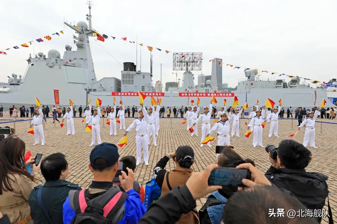 "Ship" certificate → "I took a photo with the battleship" Thai pants ...