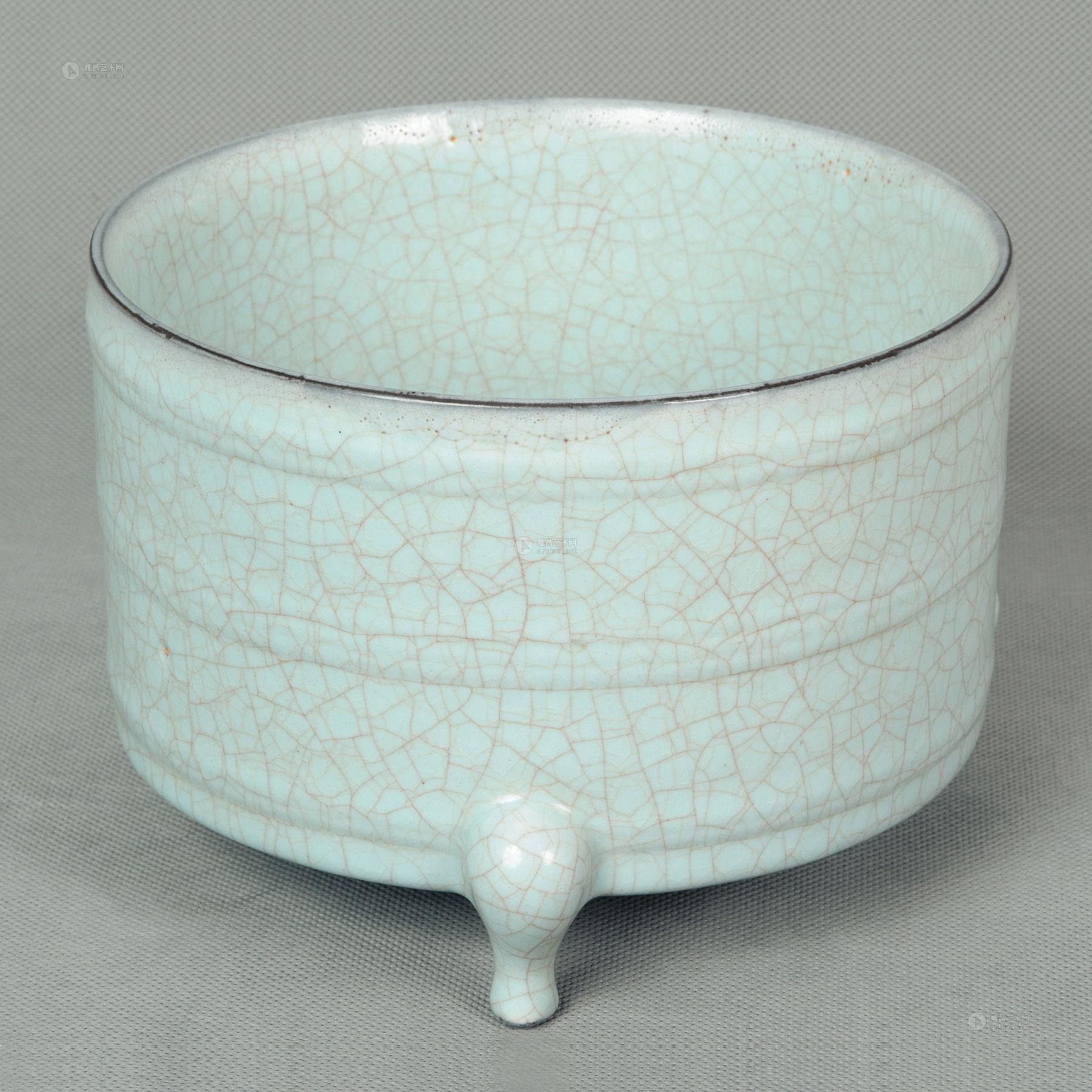 What are the six pieces of porcelain representing the highest ...