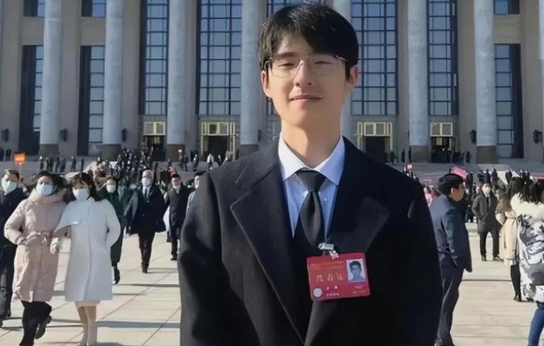 Guan Xiaotong successfully landed, and Lu Shao failed the ranking three ...